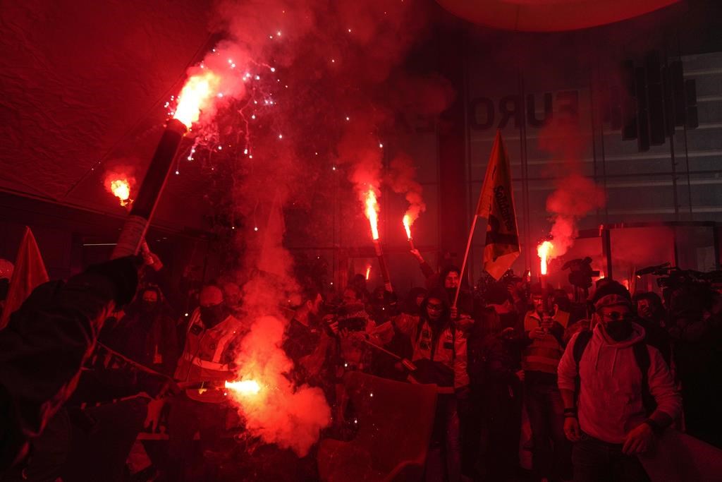Anger at new retirement age fuels further protests in France | CityNews ...