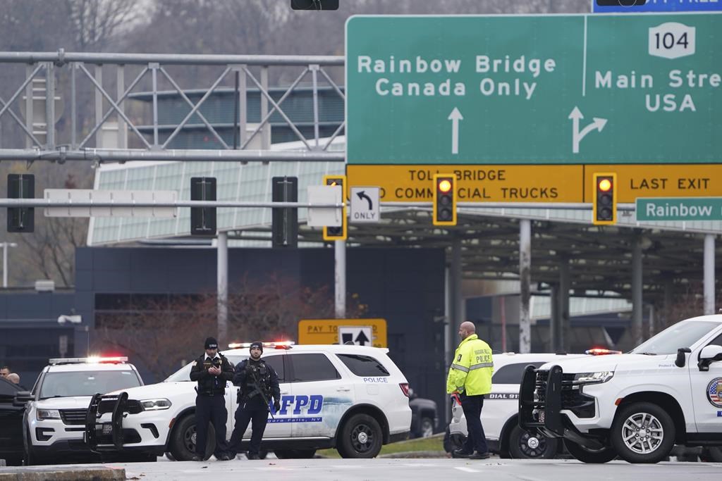 Victims in Niagara Falls border bridge crash identified as Western New ...