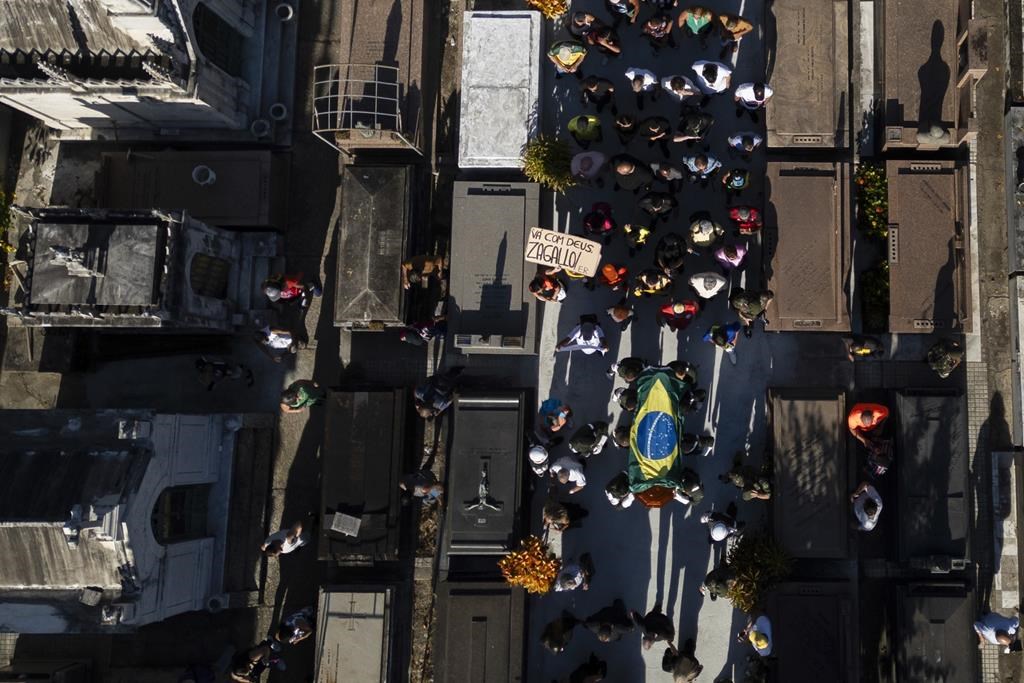 Mario Zagallo buried at Rio cemetery as Brazil pays its last respects ...