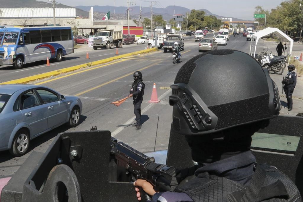 Mexican church officials have helped arrange a truce between 2 warring ...