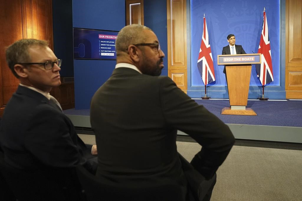 British government watchdog says UK's Rwanda deportation plan could ...