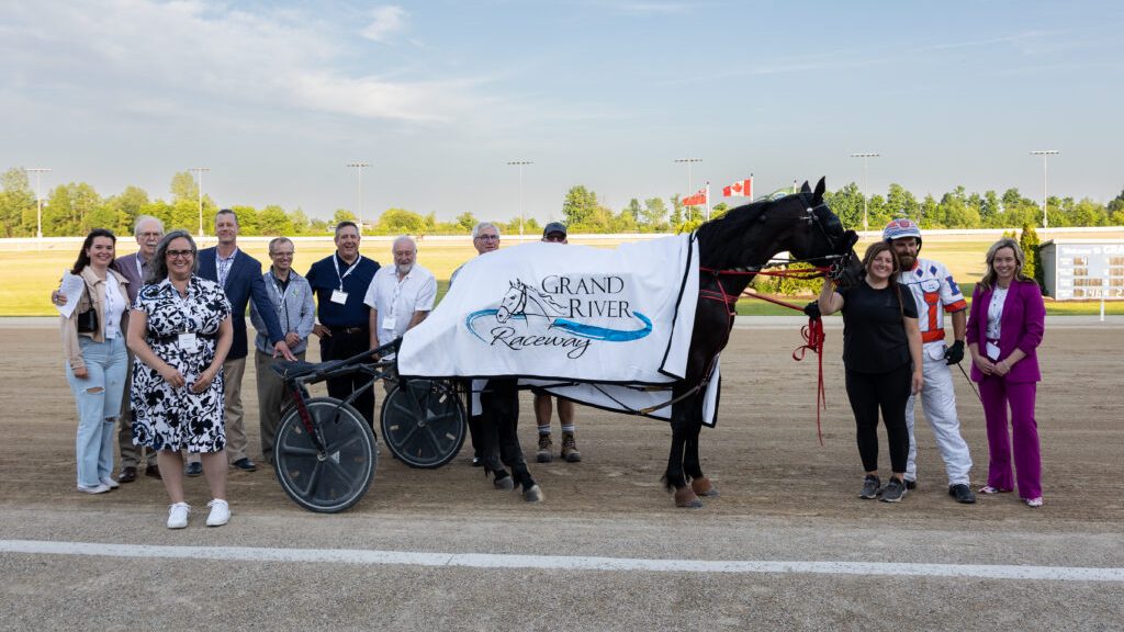 New 5/8 track opens at Grand River Raceway in Elora