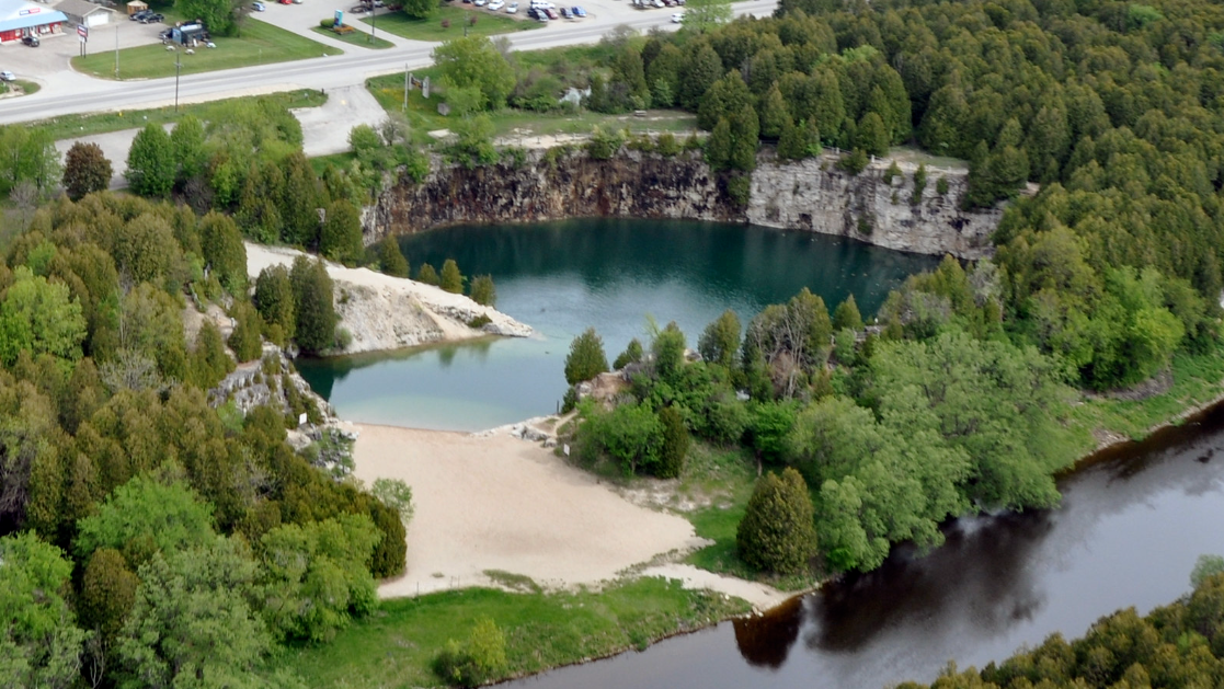 24-year-old dies after being pulled from Elora Quarry