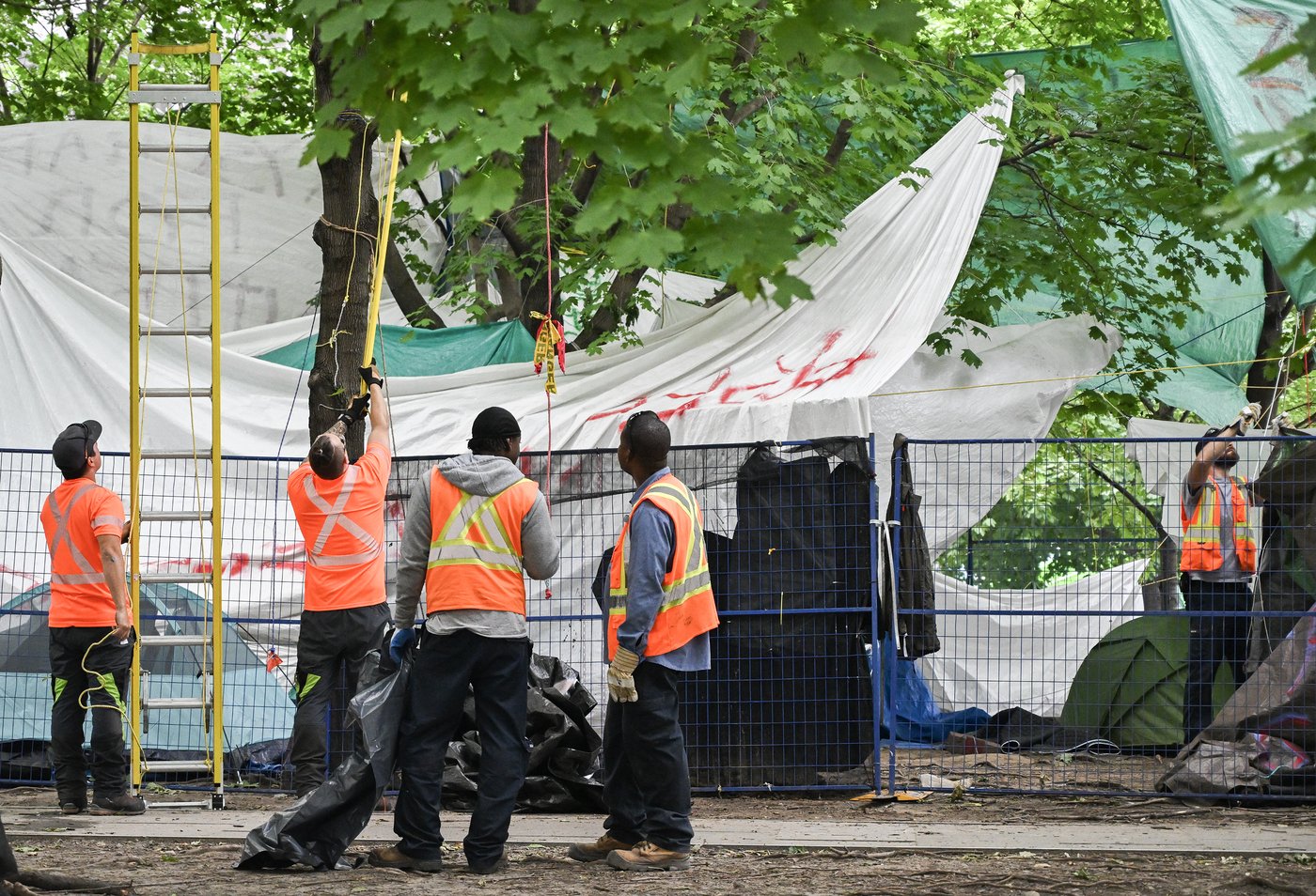 Pro-Palestinian protesters cleared in downtown Montreal, encampment at ...