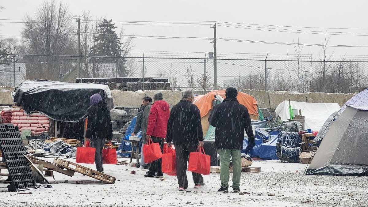 Youth group donates clothing, food to people experiencing homelessness ...