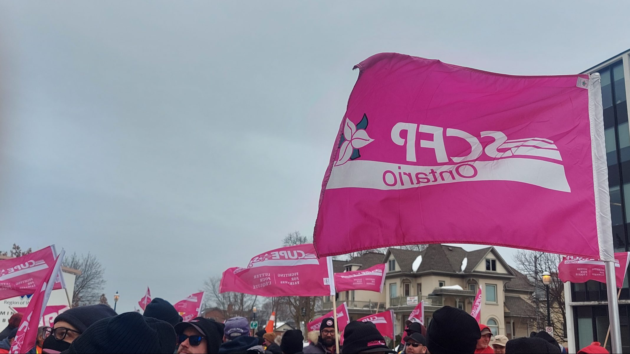 Tentative deal reached between union, Region of Waterloo