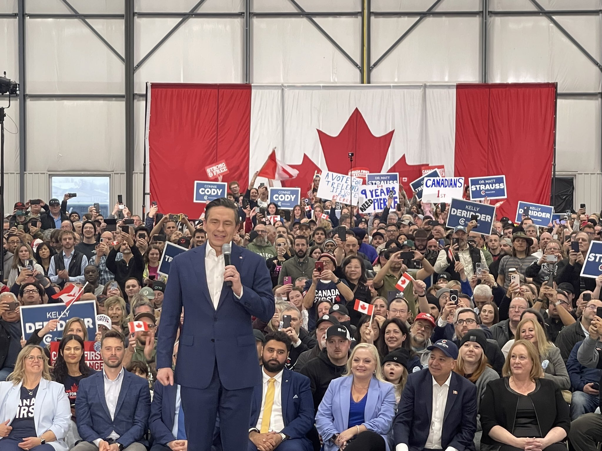 Poilievre holds rally in Breslau with large crowd