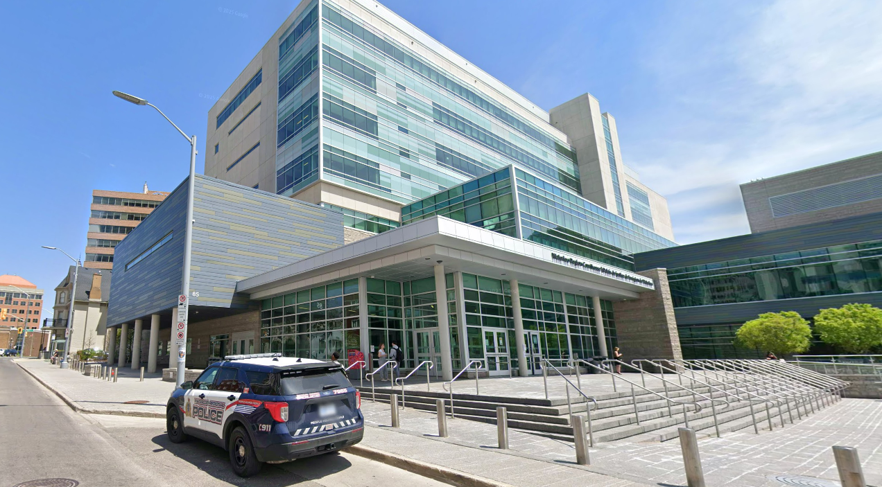 Fake bomb brings regional police to Kitchener