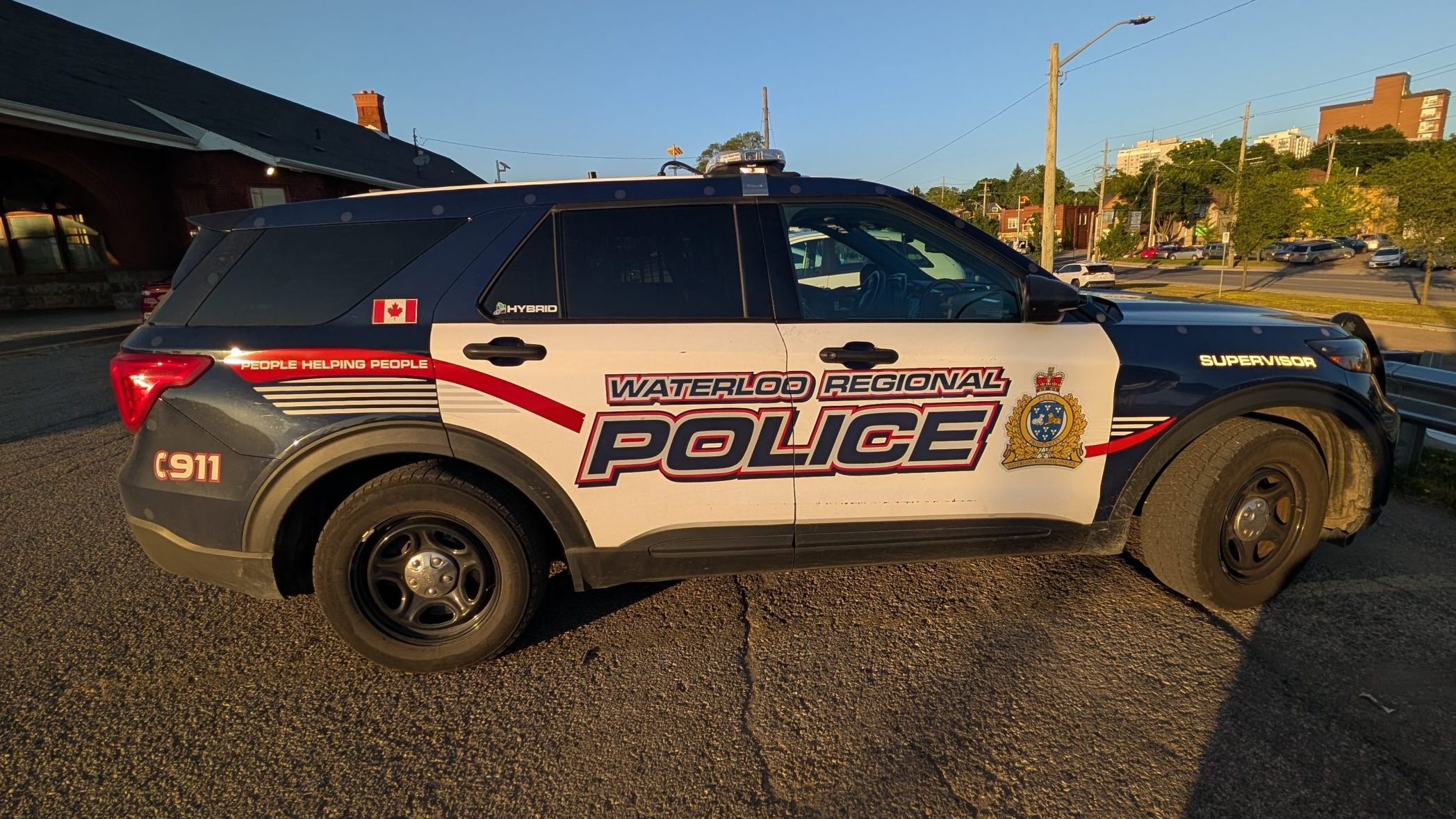 Vehicle crashes into building in Kitchener after driver flees police