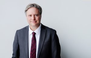 UW names three-time alum to top leadership role