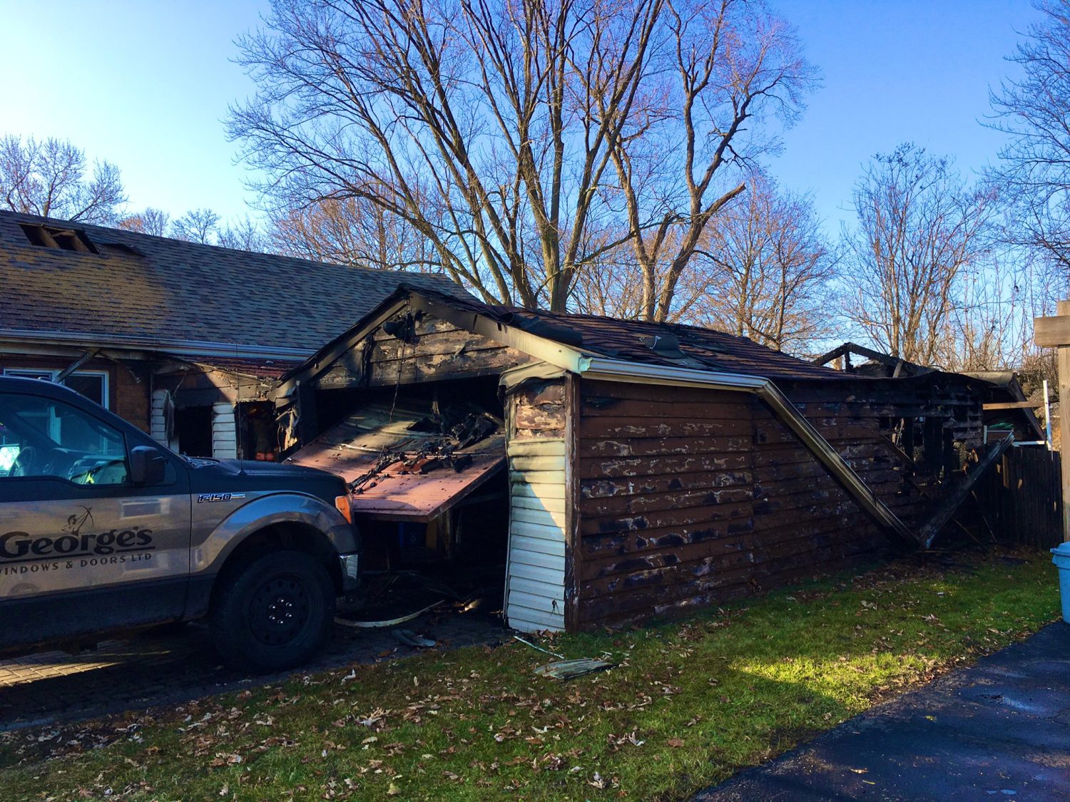 No injuries after garage fire in Kitchener (5 photos)