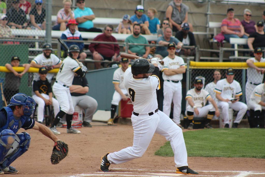 Panthers lose in high-scoring affair to Barrie