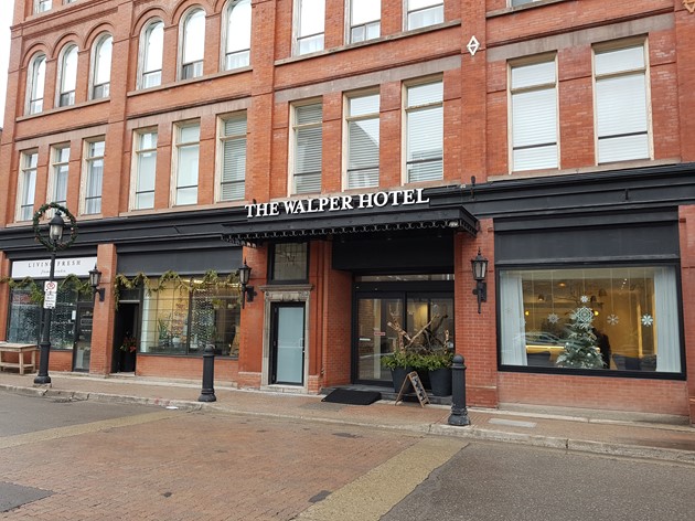 New barbershop going in at The Walper